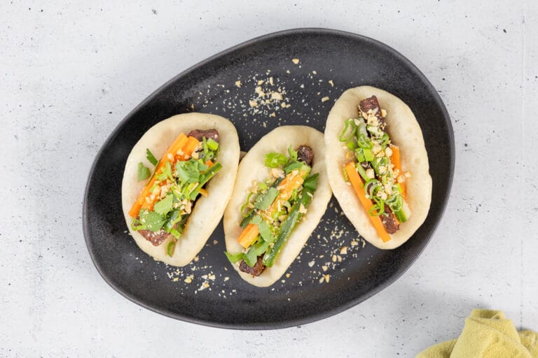 Gua Bao mit glasiertem Tempeh – Bao Buns selber machen