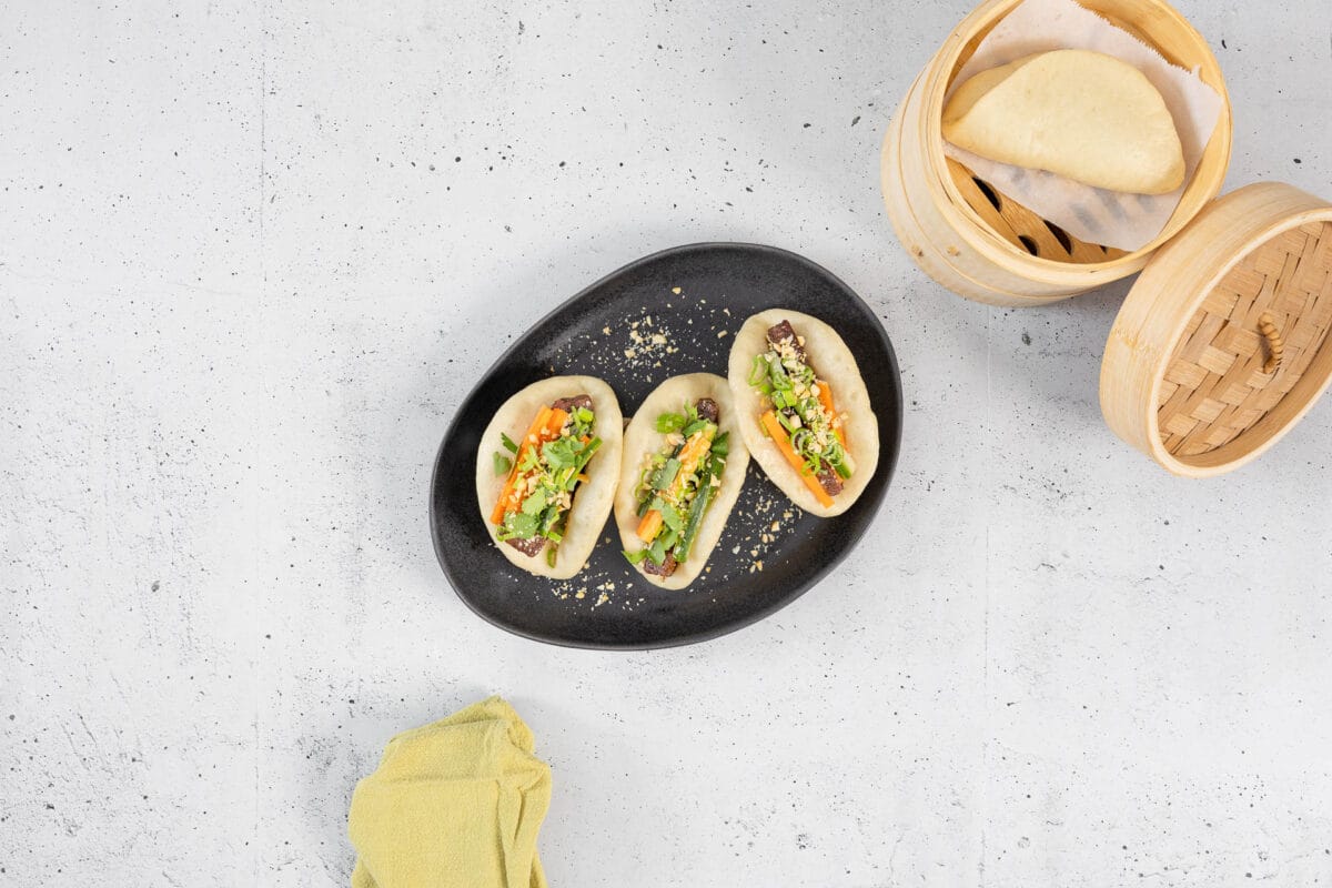 Gua Bao mit glasiertem Tempeh – Bao Buns selber machen